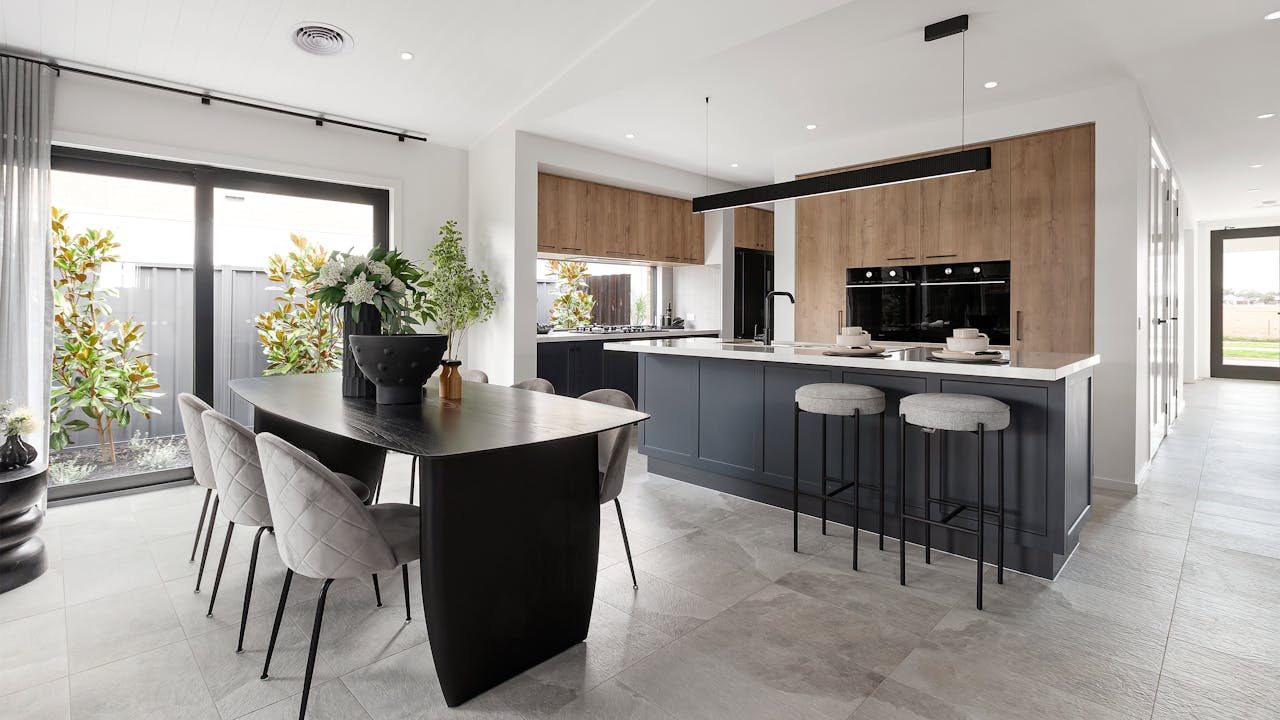 Display Homes in VIC Regional - Weir Views Exford Waters