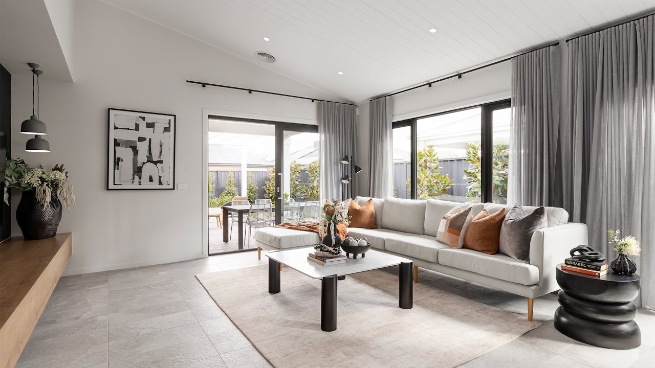 Display Homes in VIC Regional - Weir Views Exford Waters