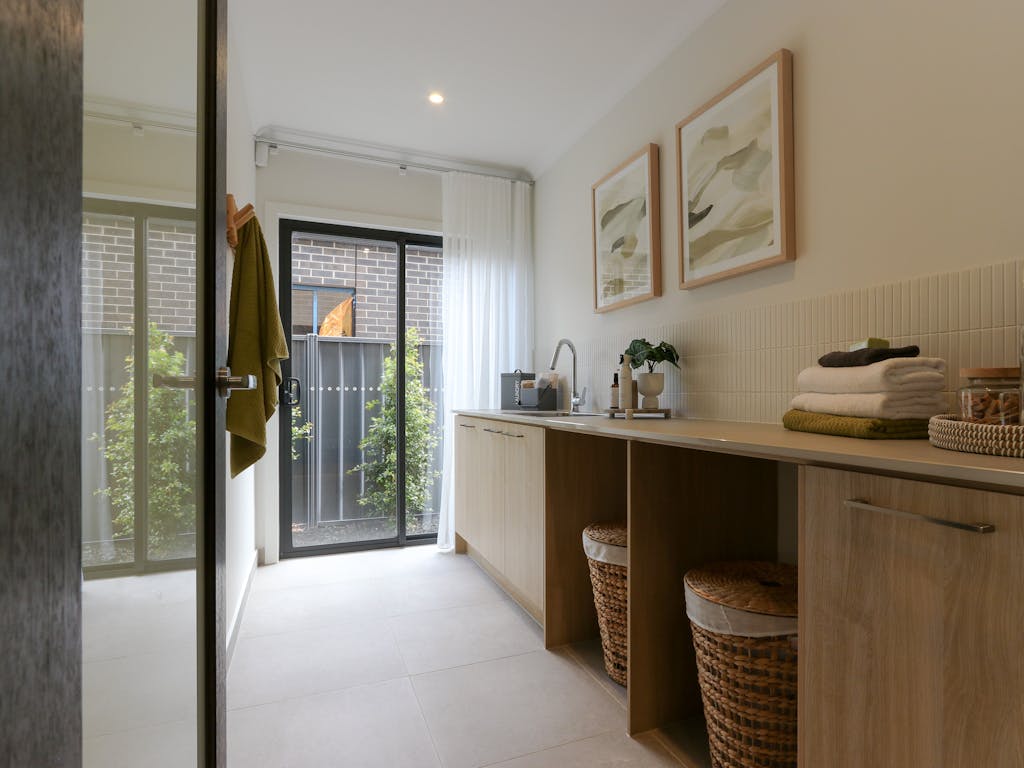 Display Homes in VIC Regional - Weir Views Exford Waters