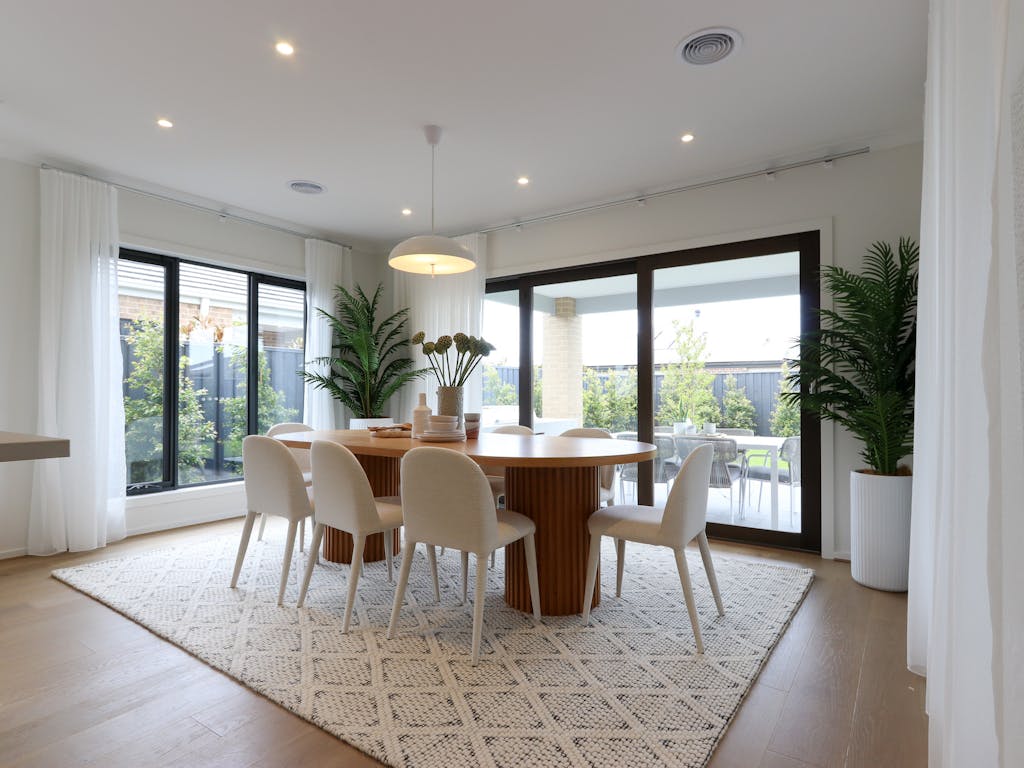 Display Homes in VIC Regional - Weir Views Exford Waters