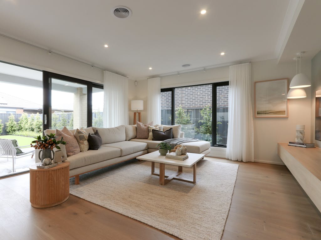 Display Homes in VIC Regional - Weir Views Exford Waters