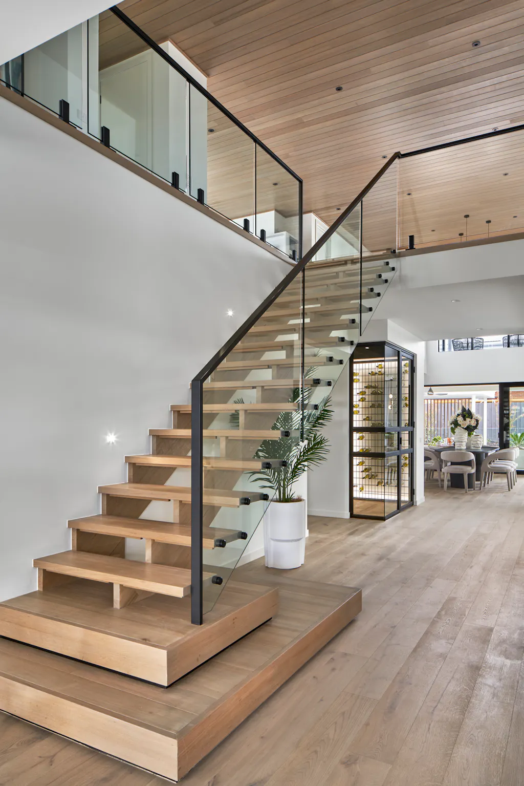How To Choose The Right Staircase For Your Home